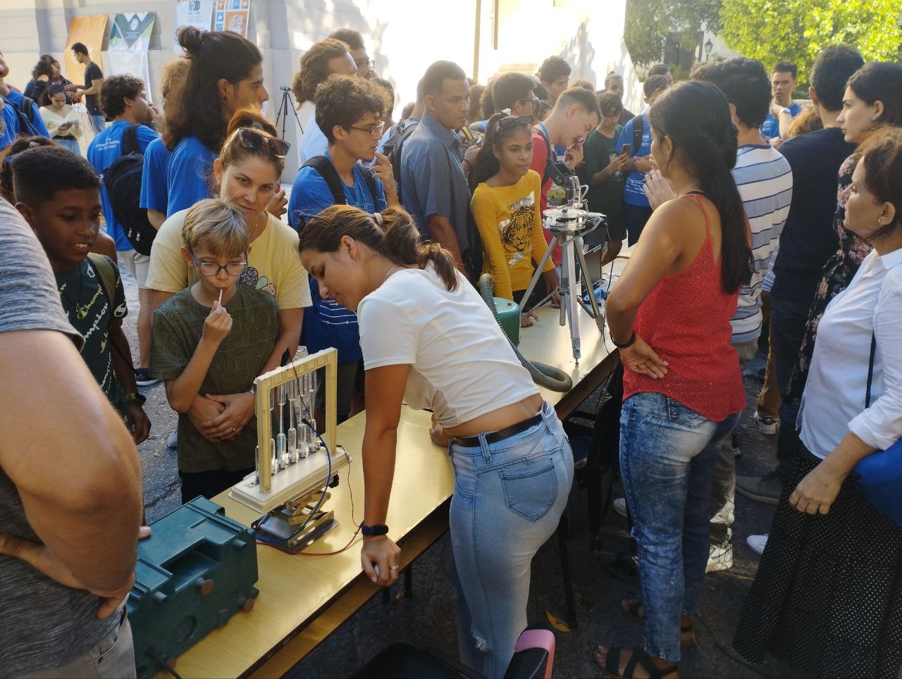 Feria de ciencias de la UH: un evento inspirador y solidario - Juventud ...
